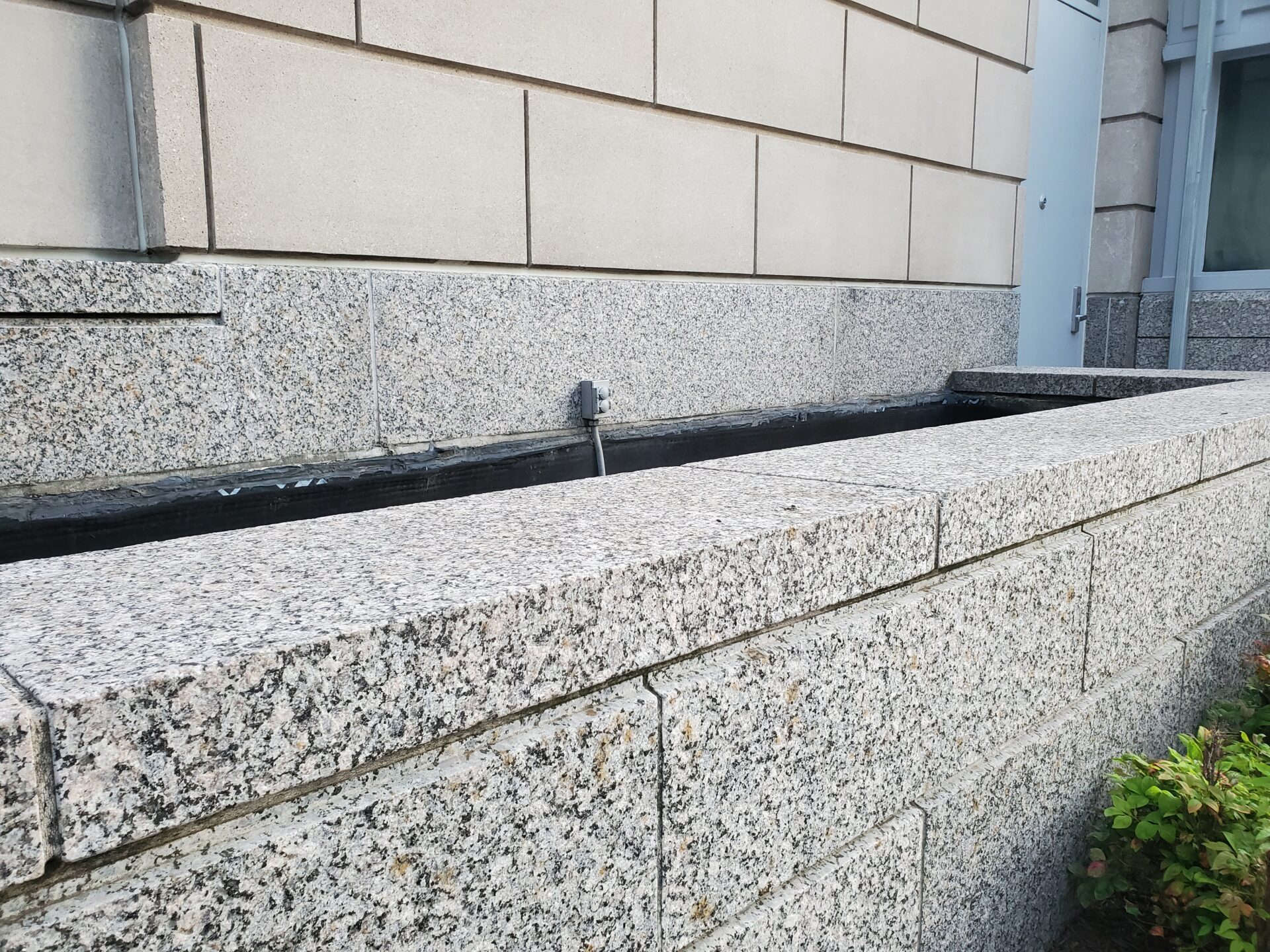 Retaining Wall Construction: Tips, Materials, and Design Ideas