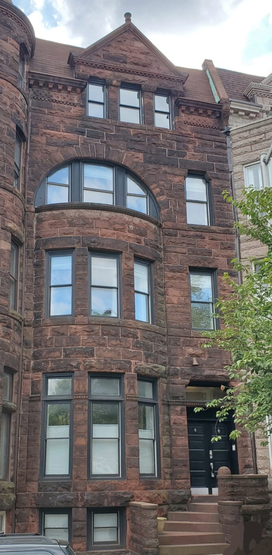 Brownstone: Urban Elegance and Charm | IDS-DMV Encyclopedia