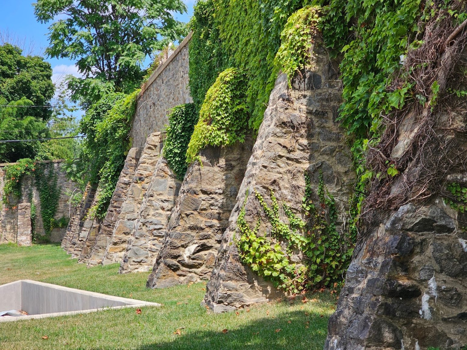 Buttressed Masonry Retaining Wall - Part I - Infinity Design Solutions